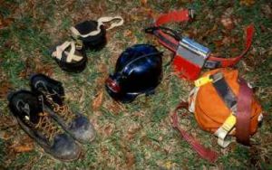 Know about Caving Equipments and Safety ⋆ Sportycious